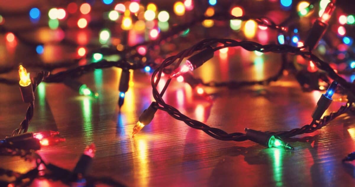 How To Shine Brilliantly With Eco-Friendly Christmas Lights - Let's Go ...